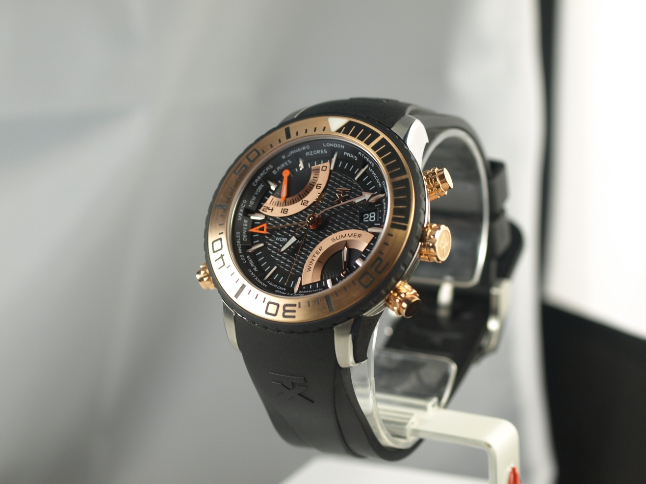 TX 550 World Time Sport