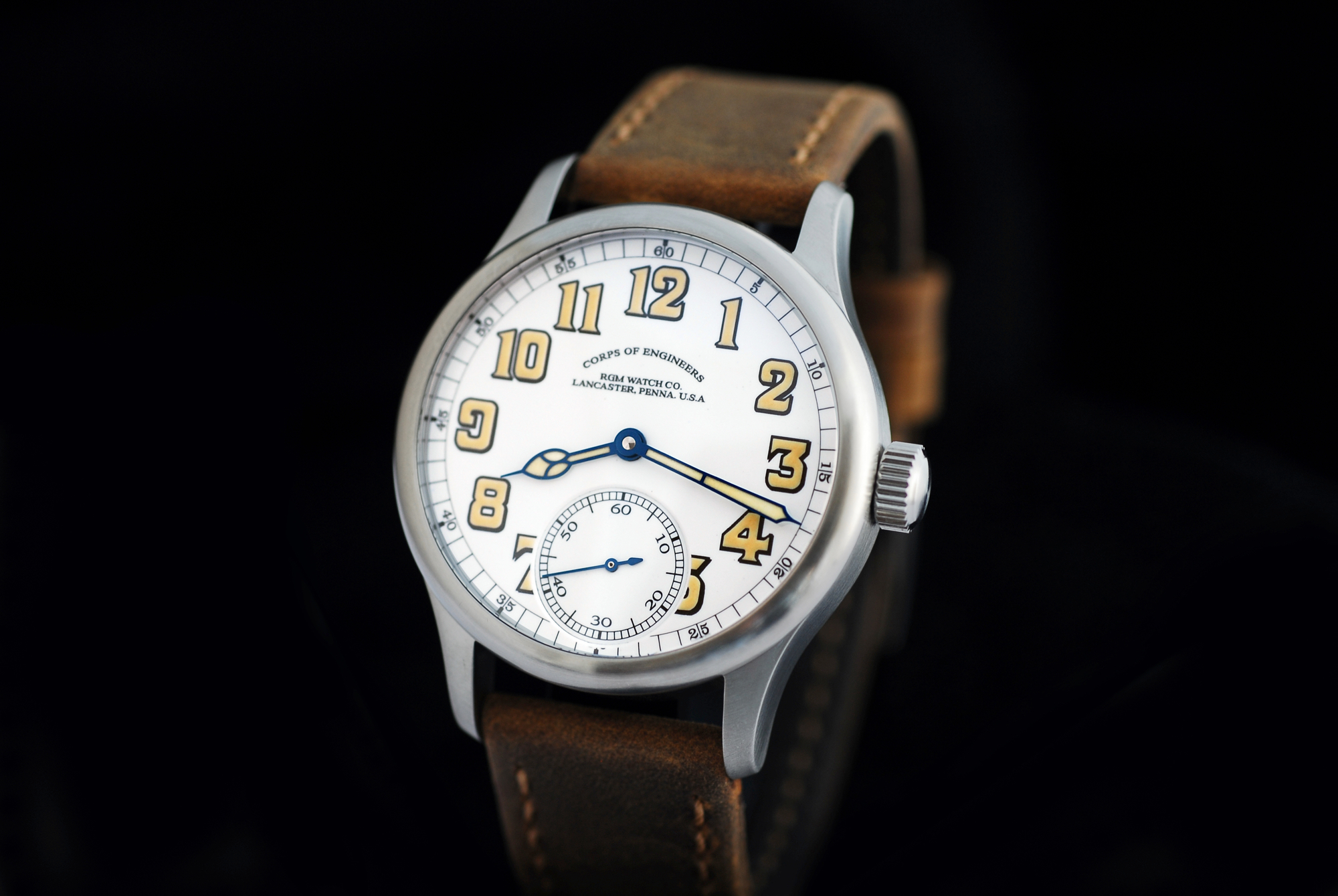 RGM Watch Co. introduces modern "Railroad Watch" | Professional Watches