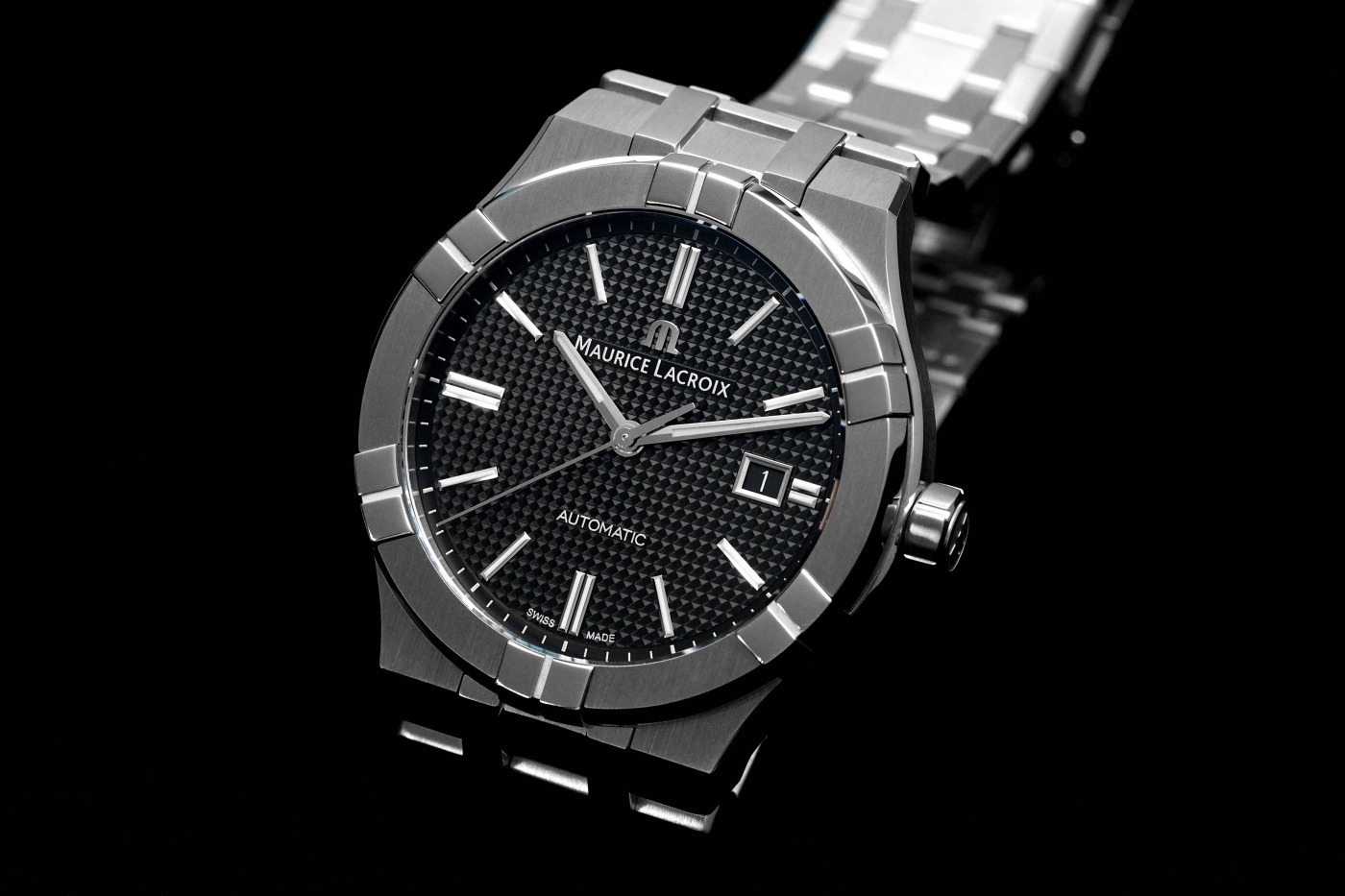 REVIEW: Maurice Lacroix Aikon Automatic