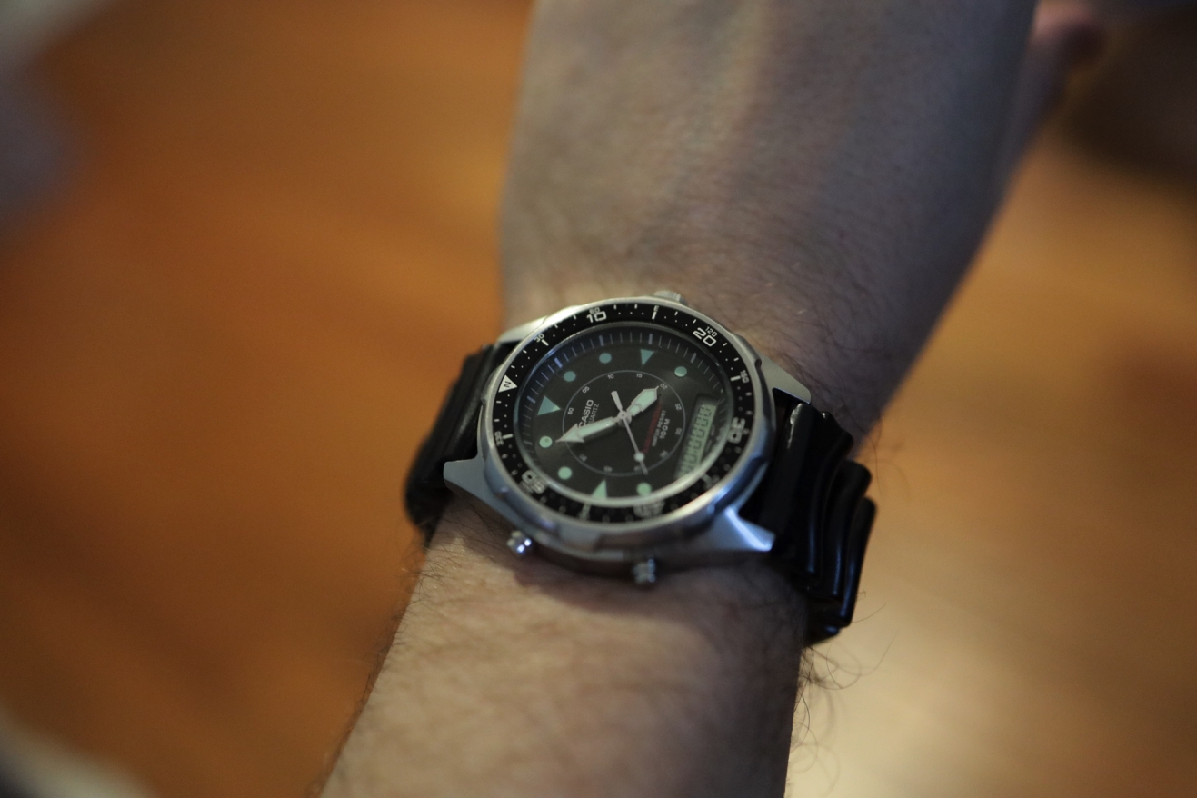 Review: Casio Marine Analog-Digital AMW320R-1EV | Professional Watches