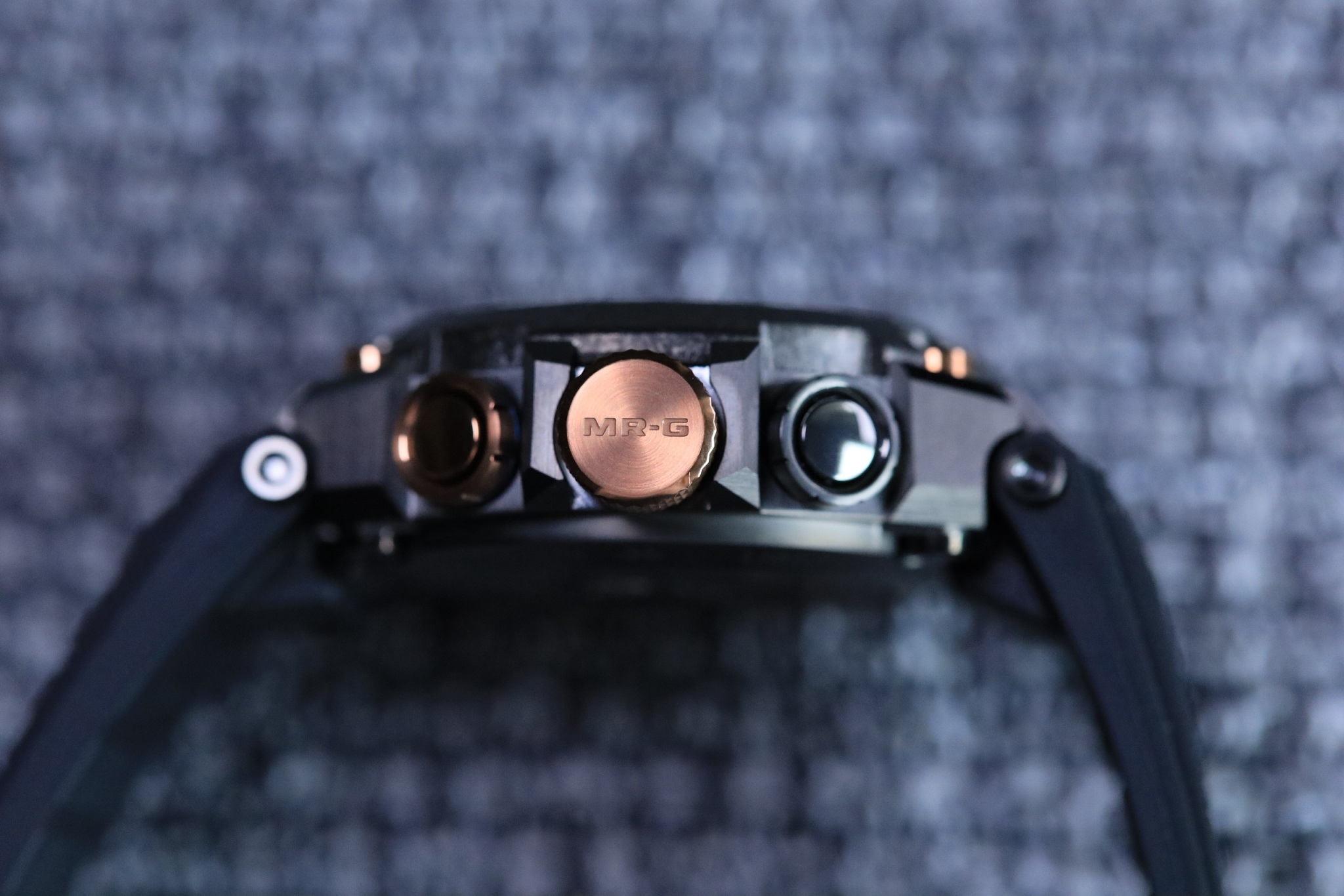 Review: MR-G "Kachi-Iro" MRG2000 | Professional Watches