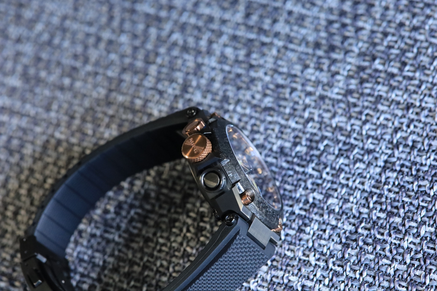 Review: MR-G "Kachi-Iro" MRG2000 | Professional Watches