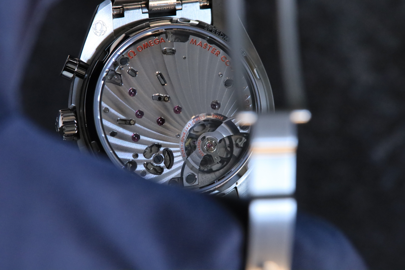 Review: Omega Speedmaster Chronoscope Co-Axial Master Chronometer ...