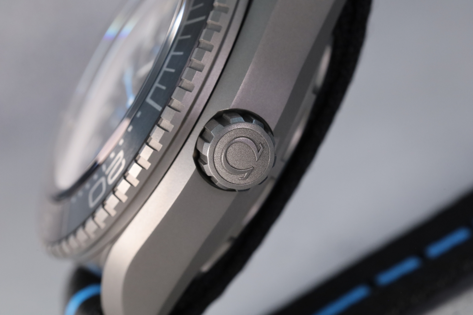 Review: Omega Seamaster Planet Ocean 6000M Ultra Deep | Professional ...