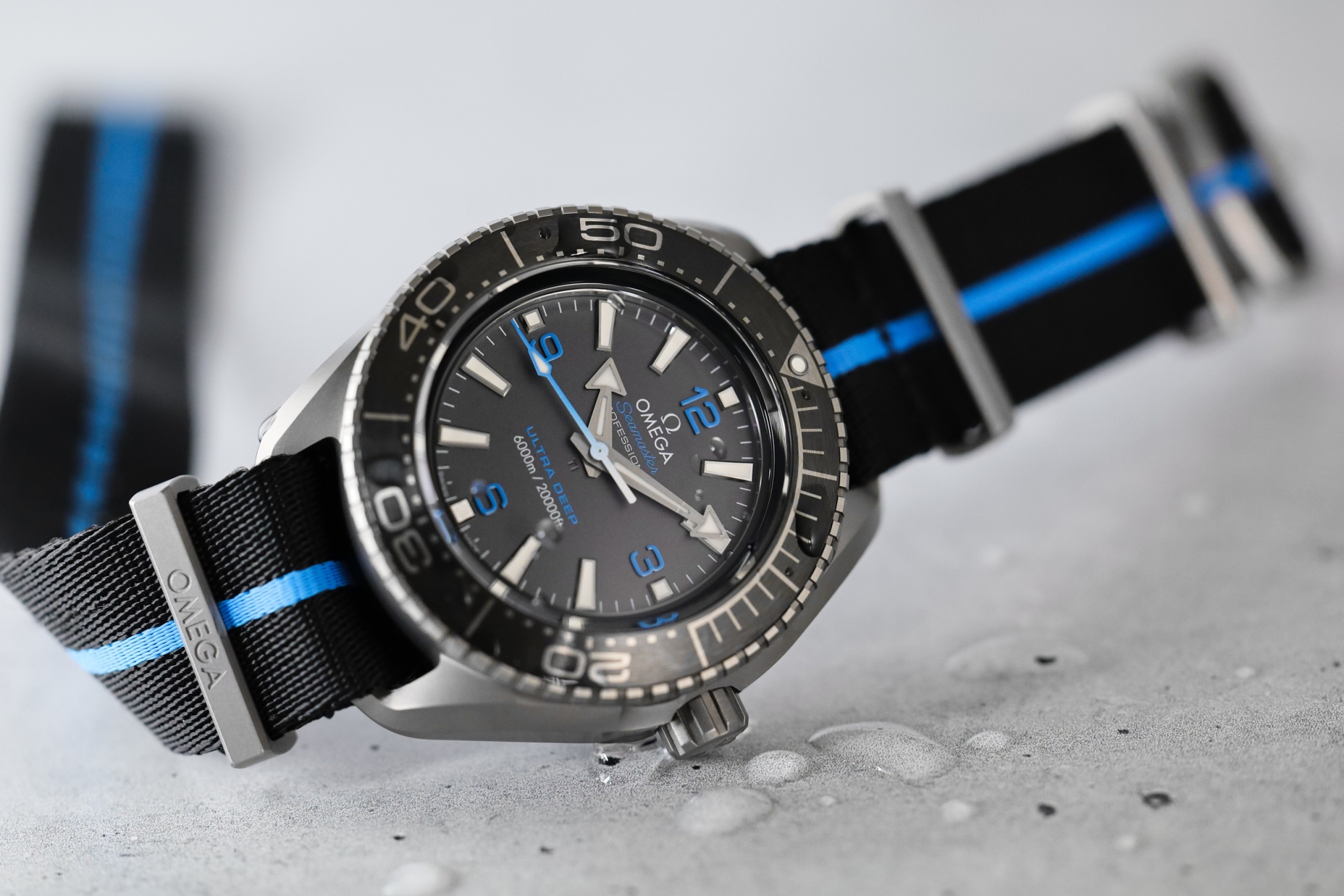 Review: Omega Seamaster Planet Ocean 6000M Ultra Deep | Professional ...